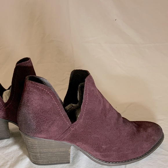 Steve Madden | Shoes | Steve Madden Burgundy Distressed Suede Ankle ...